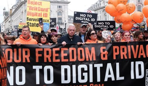 Starmer does not rule out backing social media ban for under-16s ...